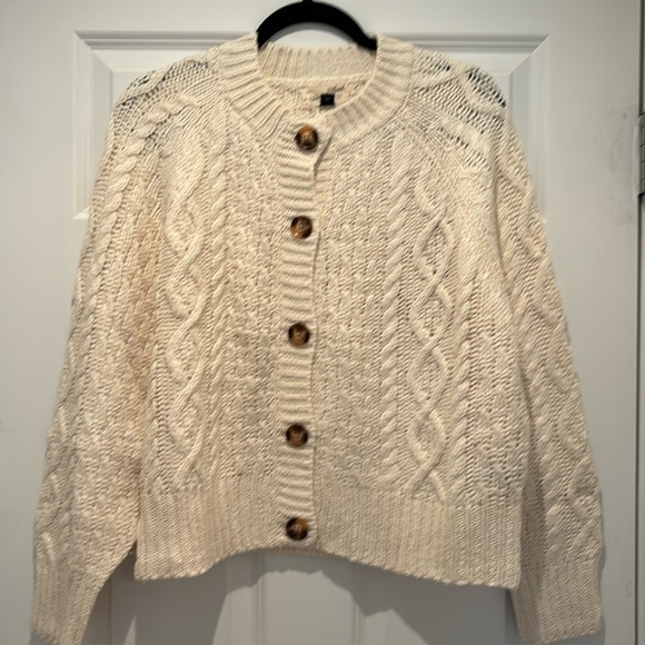 Universal Thread | Sweaters | Universal Thread Cream Chunky Knit ...